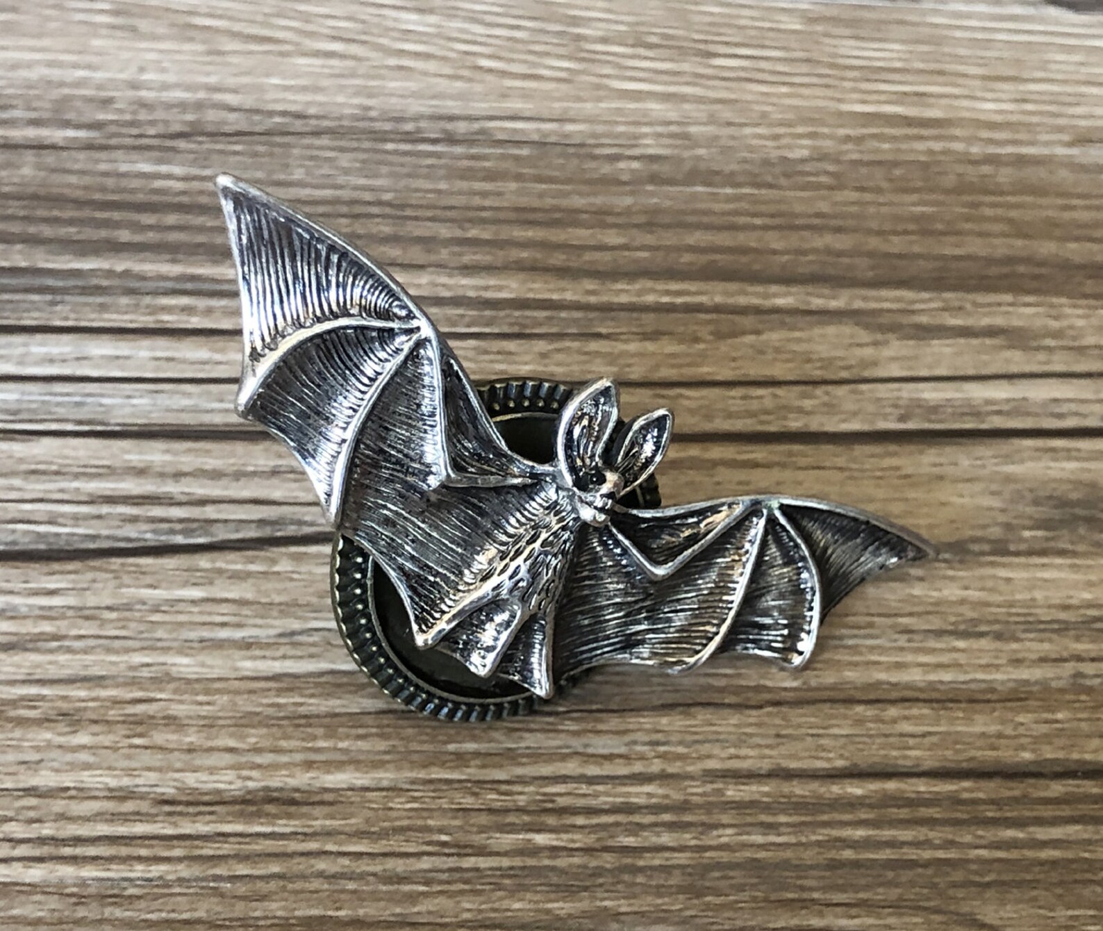 Silver Bat Drawer Knobs / Bat Cabinet / Gothic Home Decor / | Etsy