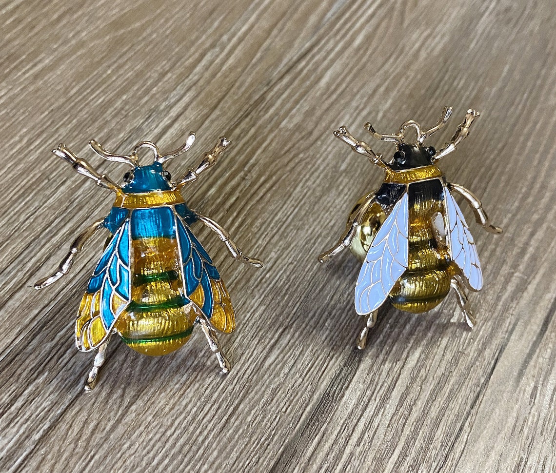 Enamel Bees Gather Honey Drawer Knobs / Bees Gather Honey - Etsy