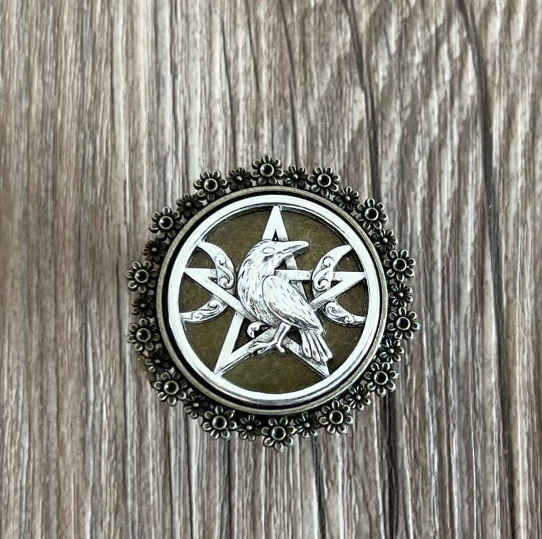 Silver Crow Drawer Knobs / Crow Cabinet / Gothic Home Decor / Animal ...