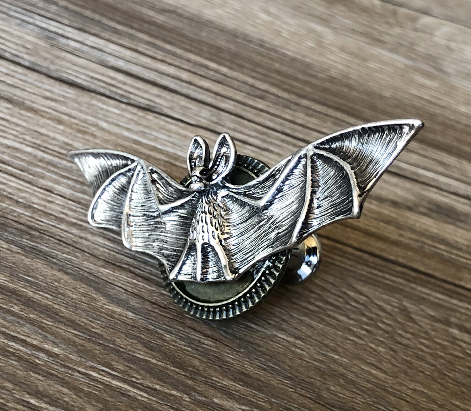 Silver Bat drawer knobs / bat cabinet / Gothic Home Decor / | Etsy