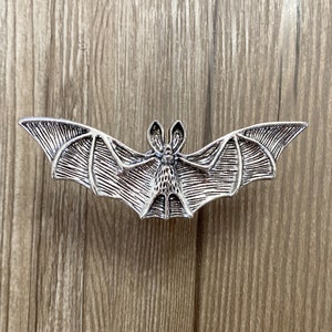 Silver Bat Drawer Knobs / Bat Cabinet / Gothic Home Decor / Animal ...