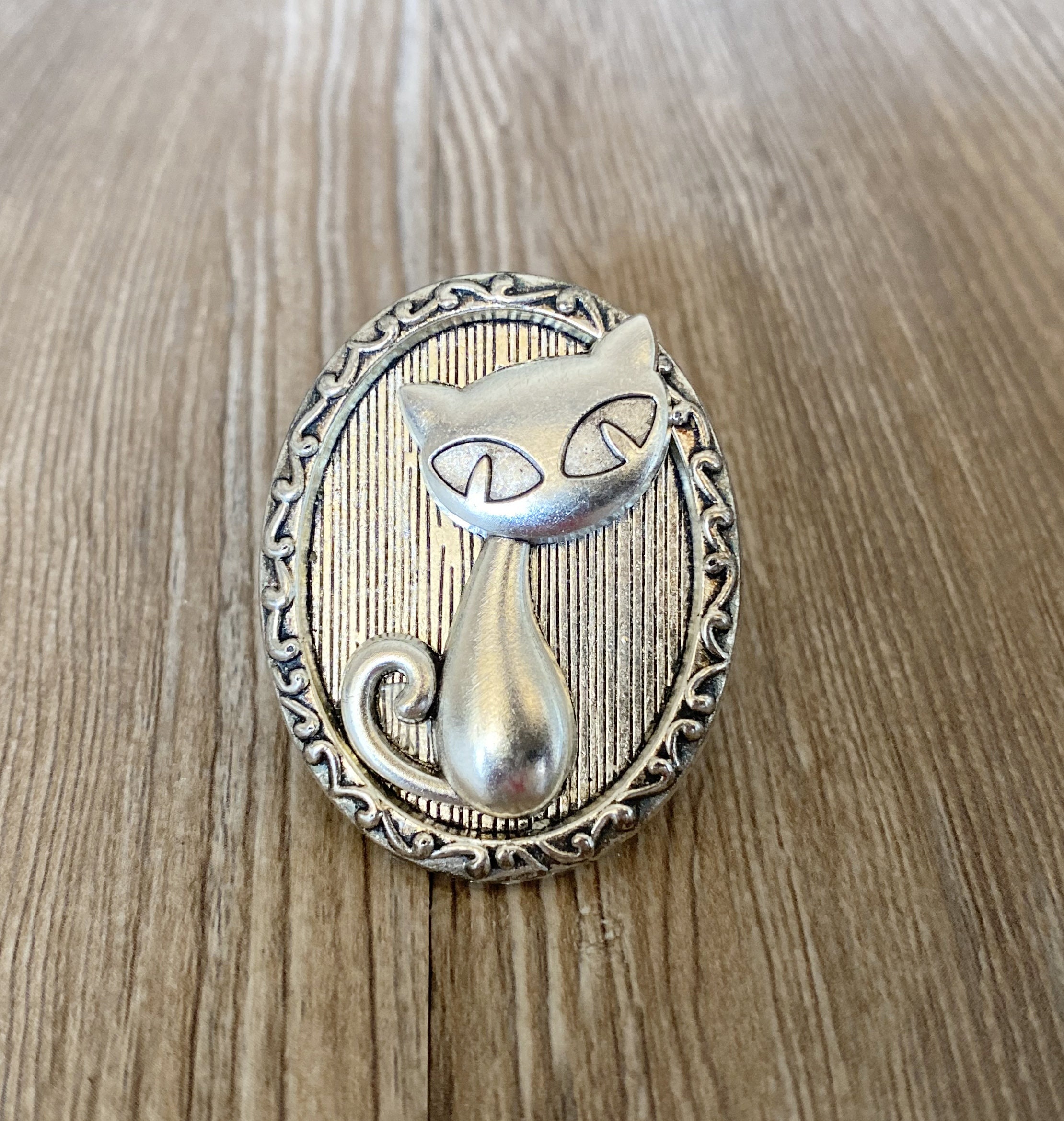 Cat Drawer Knobs / Cat Cabinet / Gothic Home Decor / Animal - Etsy