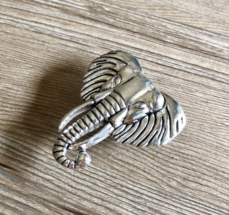 Silver Elephant Drawer Knobs / Elephant Cabinet / Gothic Home - Etsy