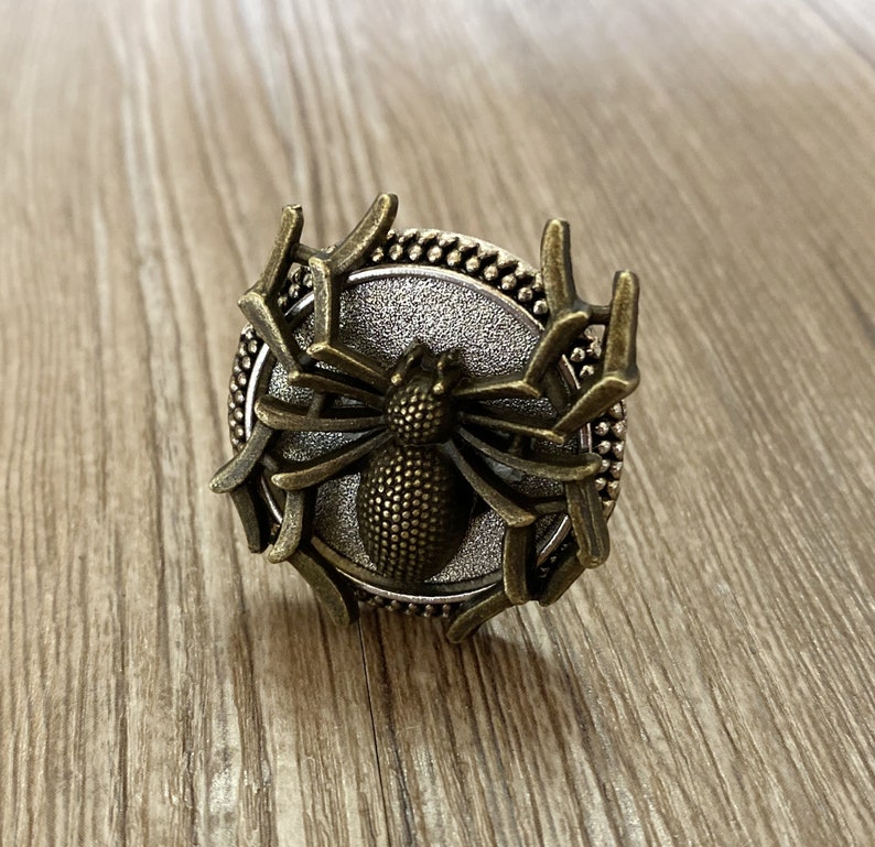 Bronze Spider Drawer Knobs / Spider Cabinet / Gothic Home - Etsy