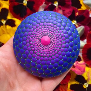 Handbemalter Mandala-stein Meditationsstein Handgemacht Bemalte Steine ...