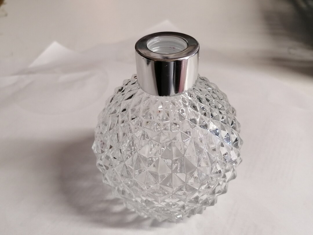 Aroma Lustre Glass Reed Diffuser & 50 Rattan Reeds - Etsy UK