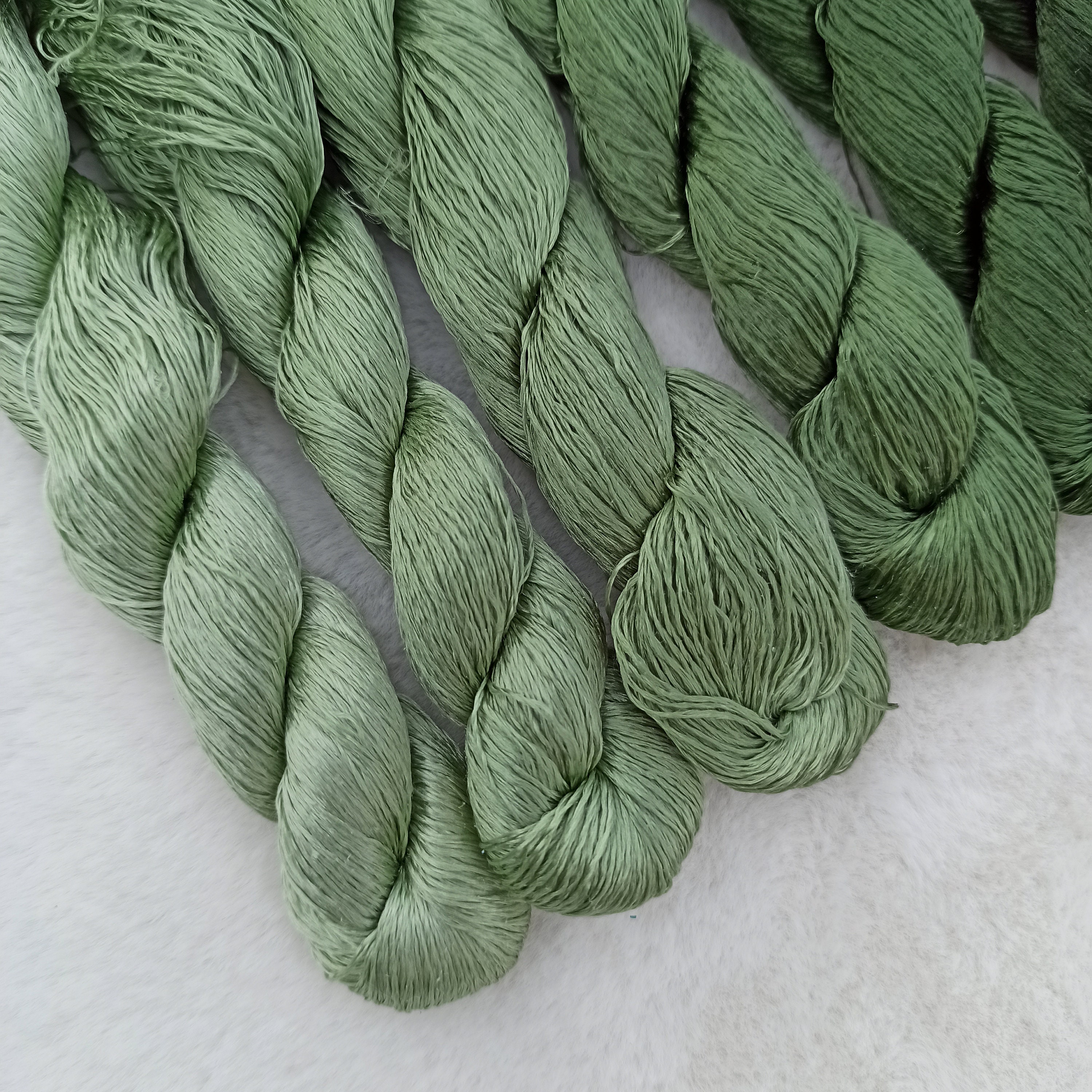 7 madejas teñidas a mano hilos de hilo de bordado de seda de - Etsy España