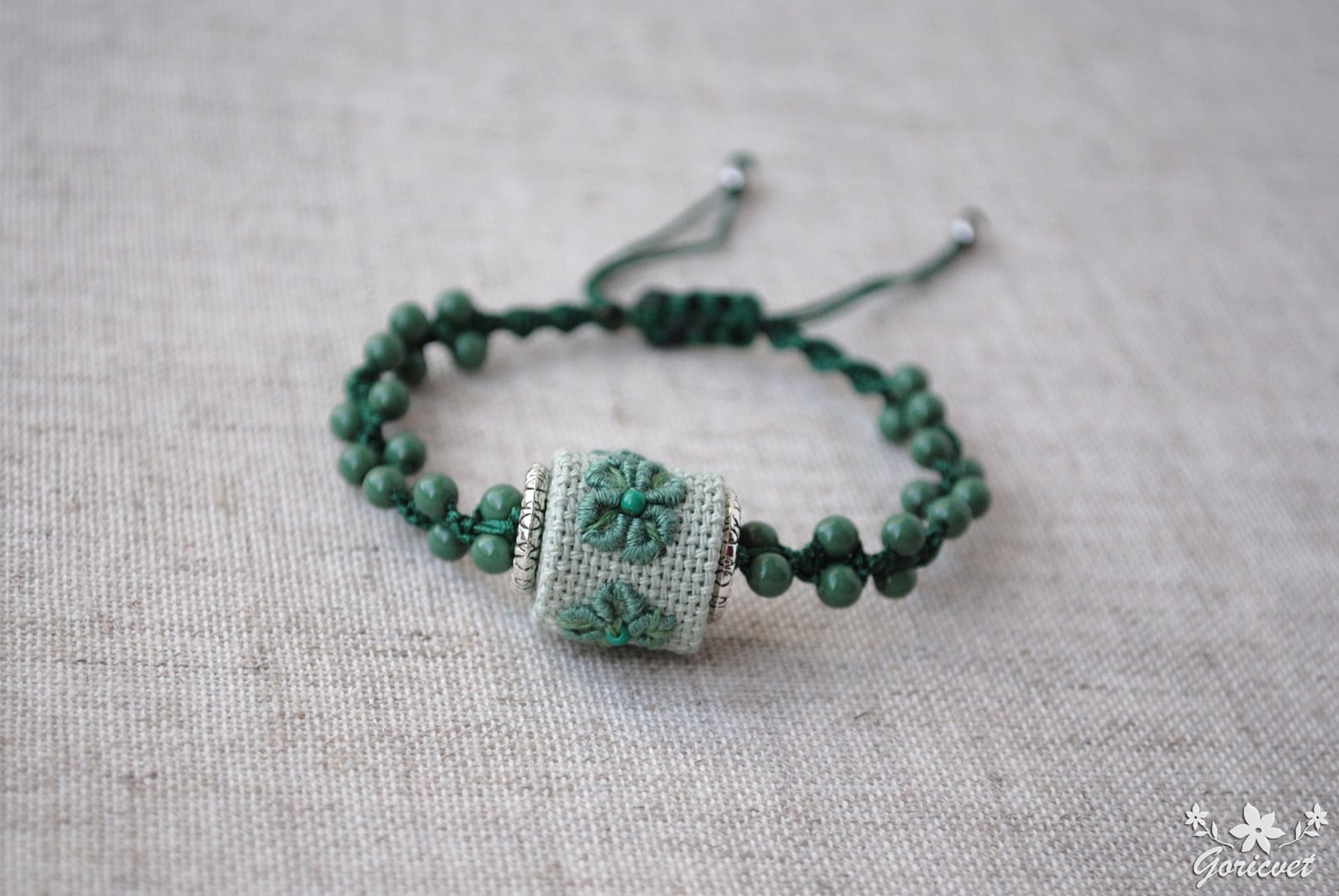 Four Leaf Clover Embroidered Bracelet Green Macrame Bracelet - Etsy