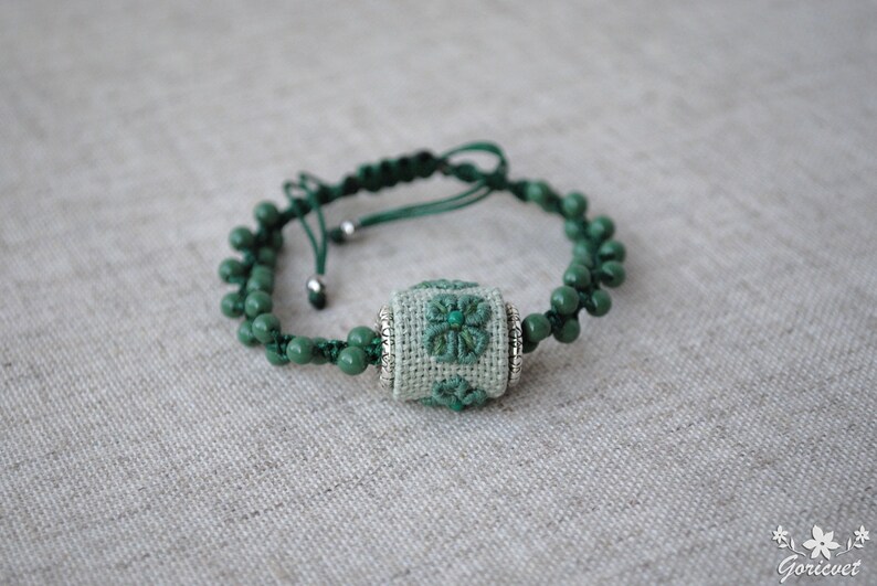 Four Leaf Clover Embroidered Bracelet Green Macrame Bracelet - Etsy