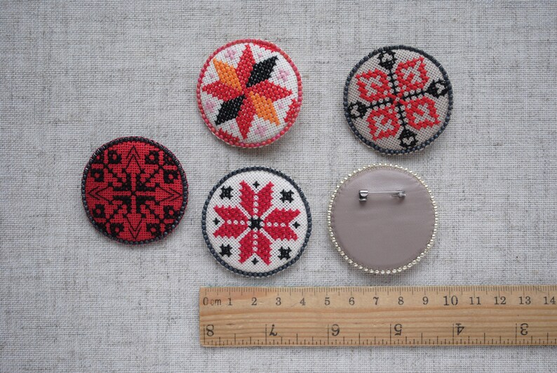 Embroidered Brooch Ukraine Folk Art Simple Fabric Brooch Pin Ukrainian ...