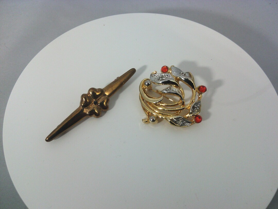 Signed MOVITEX Vintage Brooch in Gold Metal - Etsy
