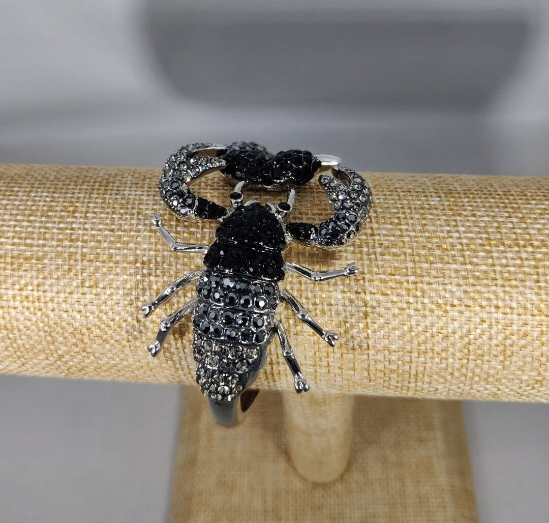 Vintage Bracelet Articulated Scorpion Shape in Rhinestone and Silver ...