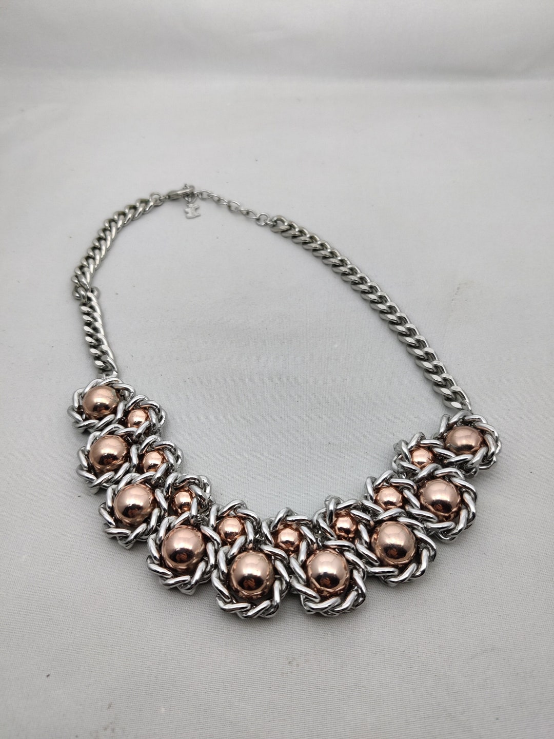 Signé AGATHA collier vintage chaine et plastron en métal argenté et ...