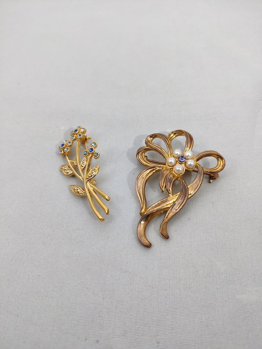 Signed MOVITEX Vintage Brooch in Gold Metal - Etsy