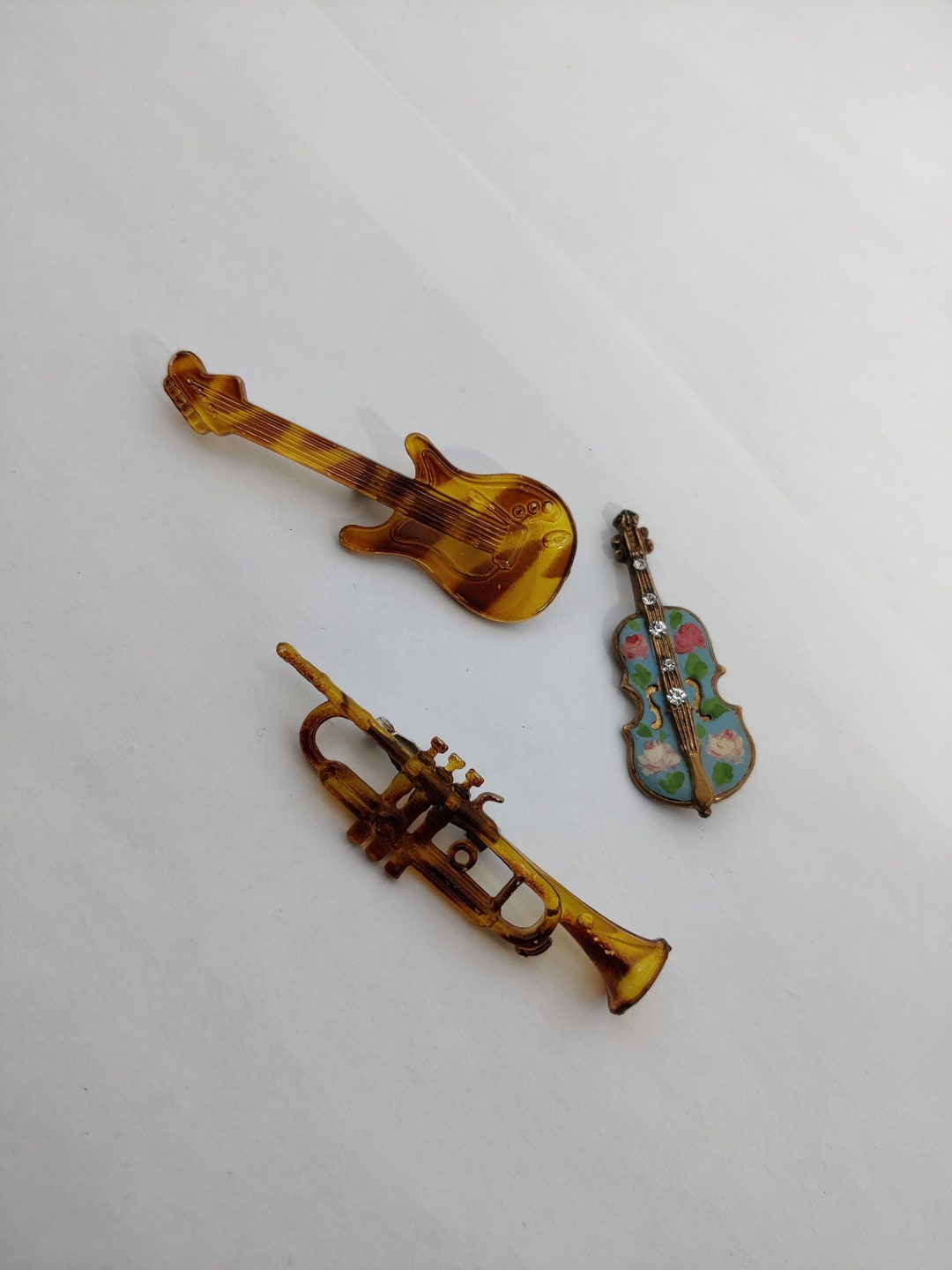 Vintage Brooches in the Shape of Musical Instruments - Etsy