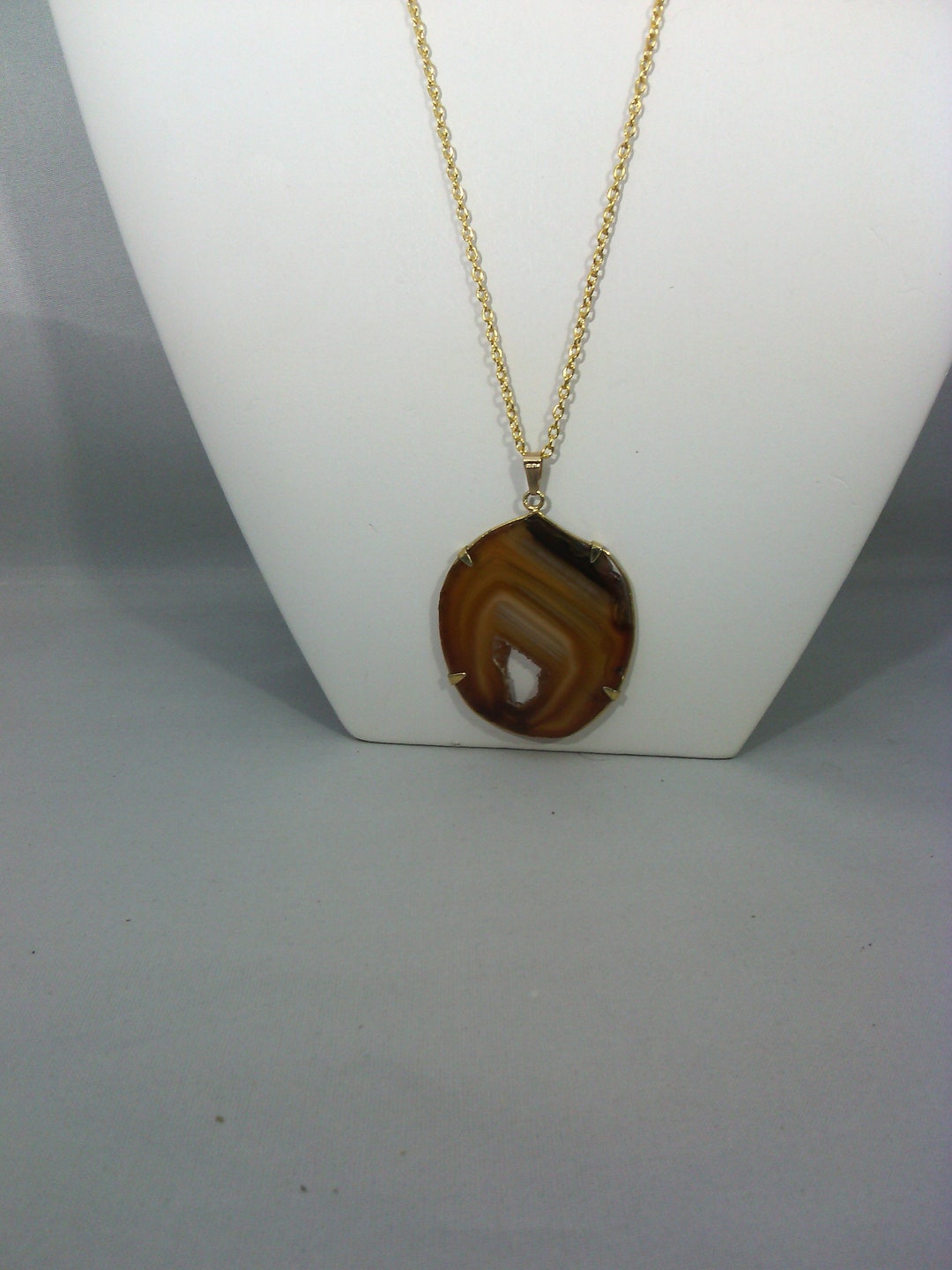 Vintage Necklace With Agate Pendant and Gold Metal Chain - Etsy Ireland