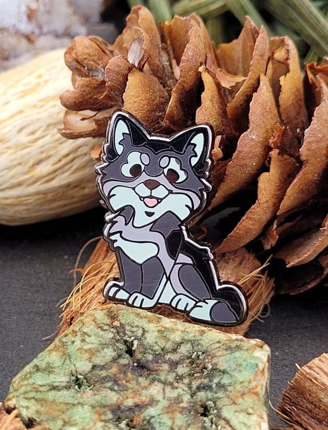 Wolf Pin - Hard Enamel Pin - 1 Inch - Etsy
