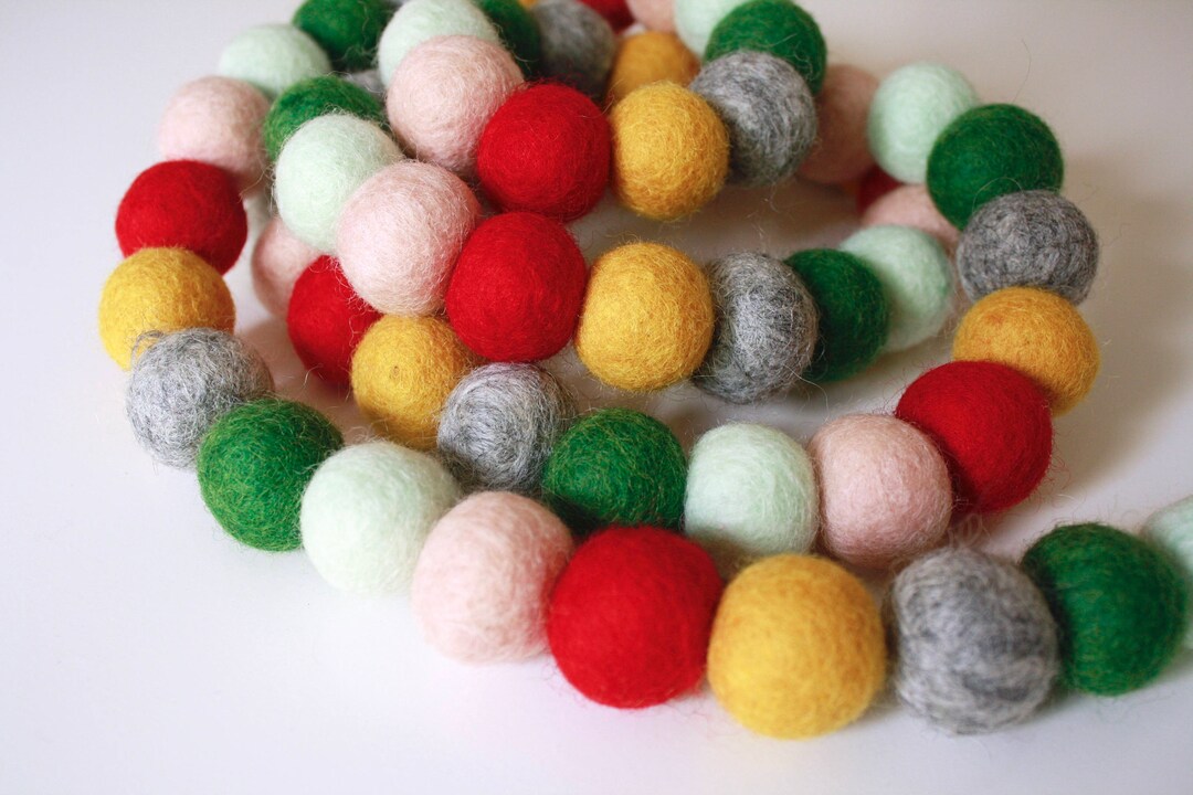Christmas Garland Pom Pom Garland Felt Ball Christmas - Etsy