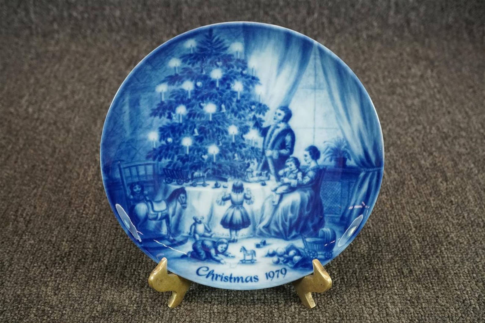 Vintage Kaiser Porcelain Xmas Plate, "christmas Eve", Dated, 1979, West ...