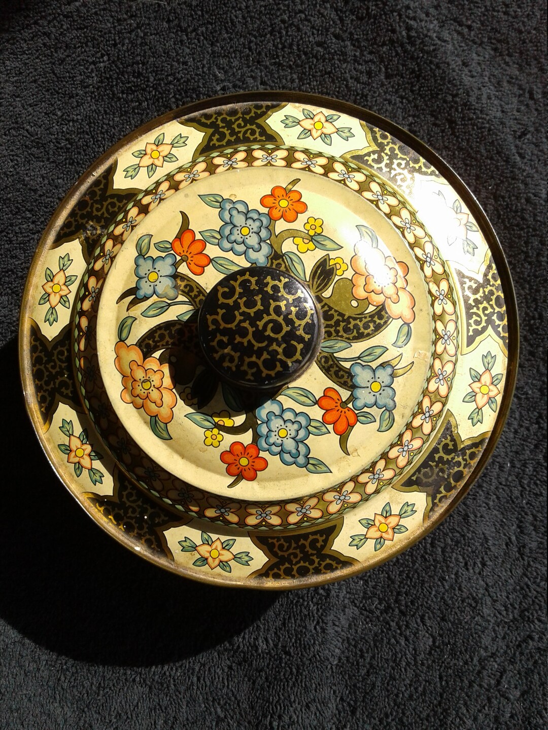 Vintage English Tin, Parrots and Flowers, Round With Unique Lid, Great ...