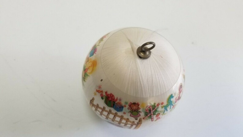 Vintage 1980 Hallmark Tree Trimmer Satin Ball, "grand Daughter" L ...