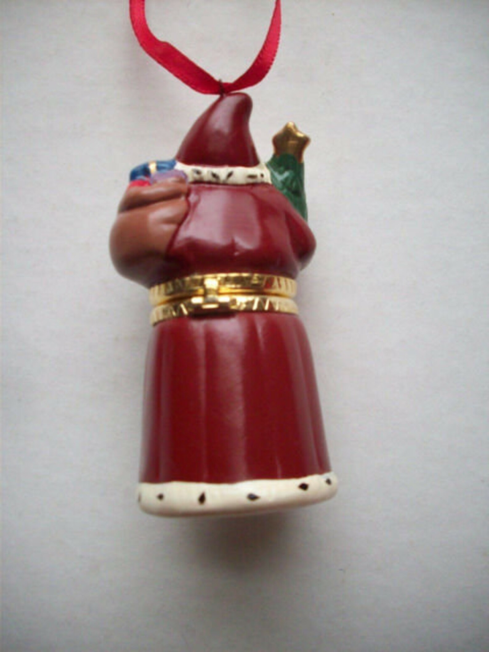 Vintage Hallmark Keepsake Ornament, 1998, "santa's Hidden Surprise ...