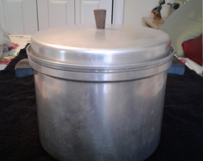 Vintage 'regal Supreme Quality Aluminum,' Kewaskum Utensil Co ...