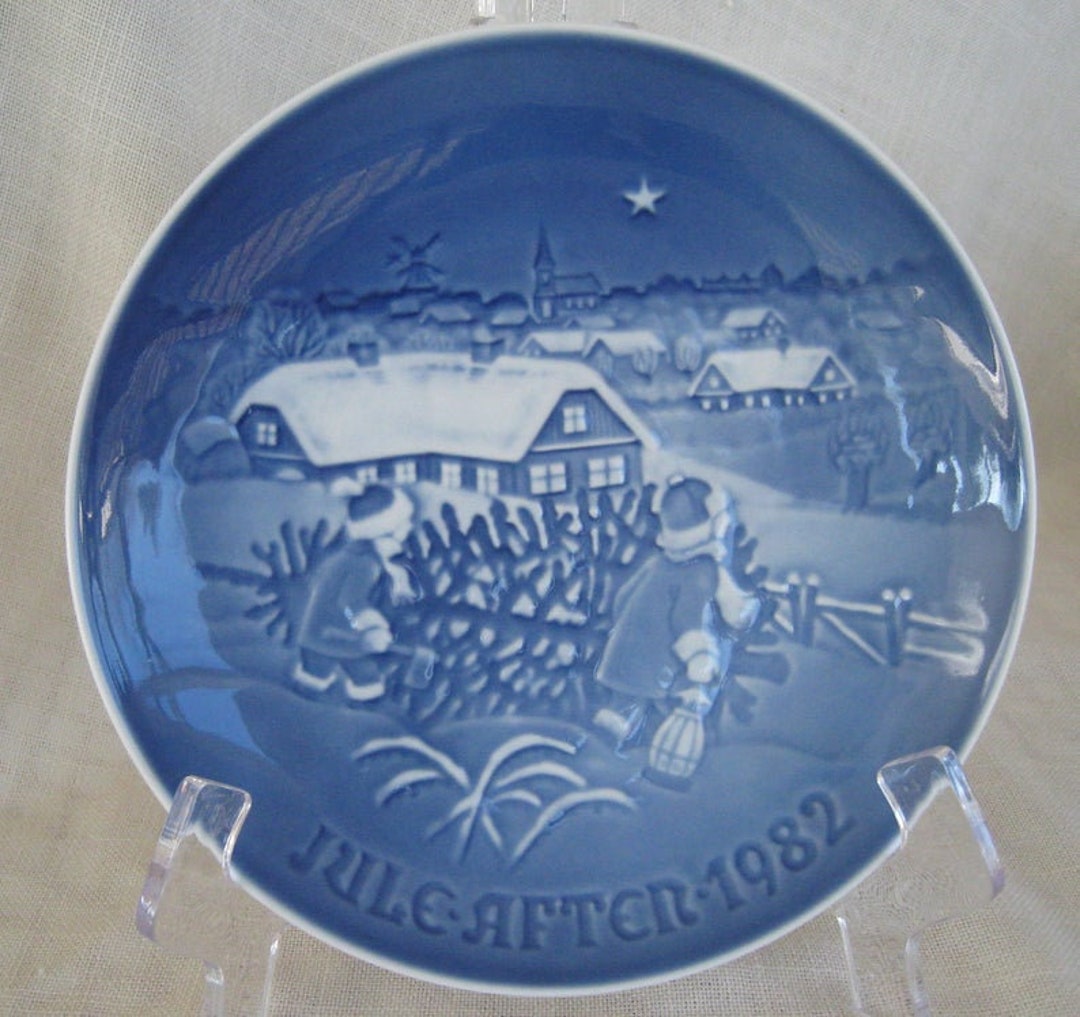 Vintage Bing and Grondahl, "jule Aften 1982, the Christmas Tree ...
