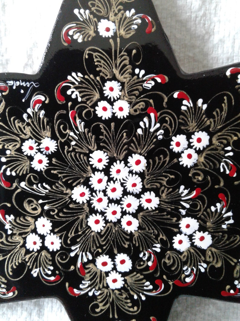 Vintage 1995 Cynthia Welch Handpainted Xmas Ornament, "black Lacquer ...