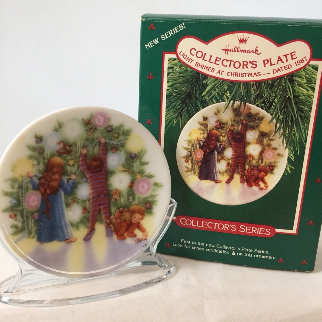 Vintage 1987 Hallmark Collector's Plate, "light Shines at Christmas ...