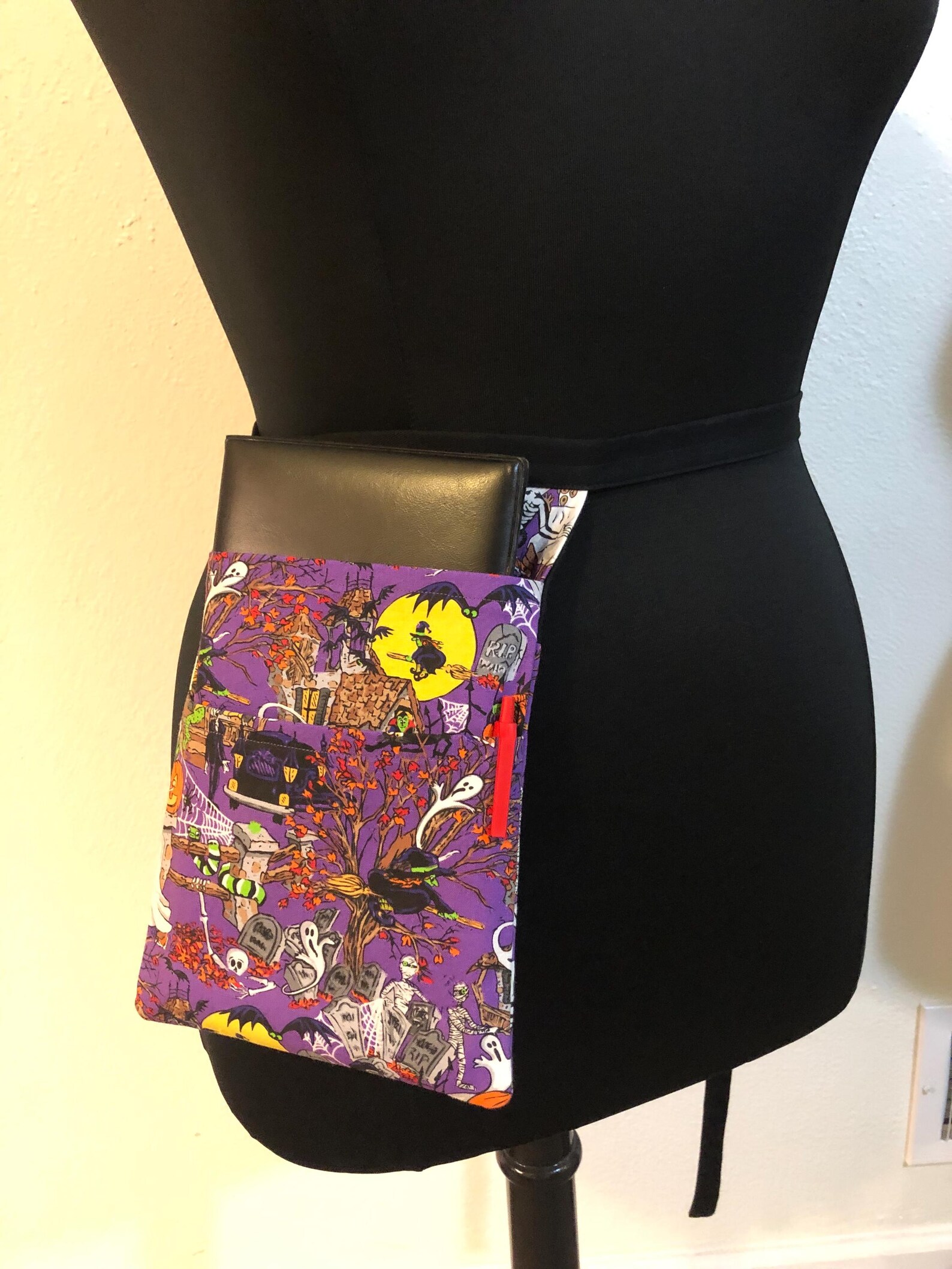 Spooky Halloween Server Apron Pouch – Waitress, Teacher, Bartender 3 ...