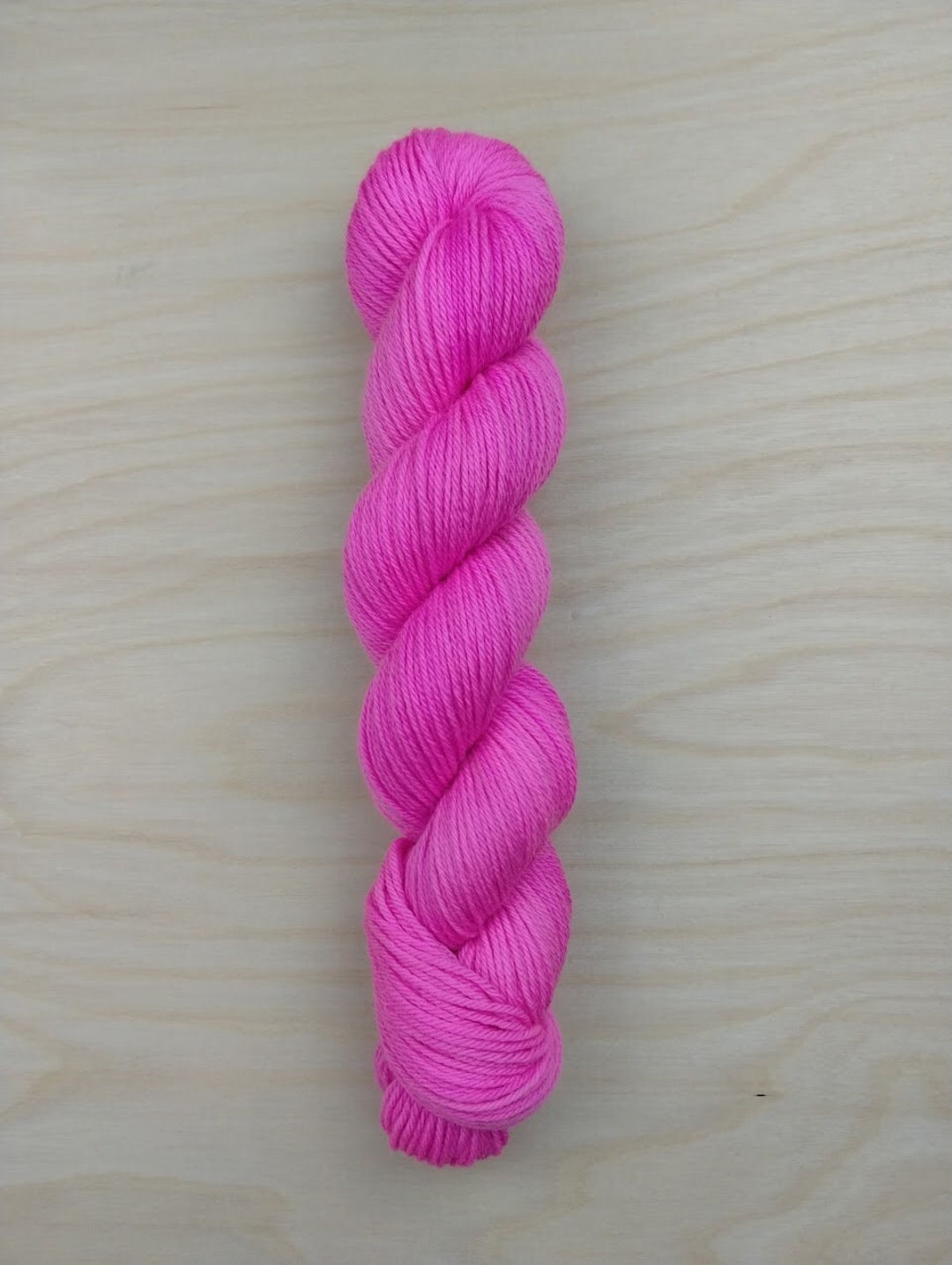 BLEEDING HEART - DK Weight 100% Superwash Wool Yarn, 246 Yards & 100 ...