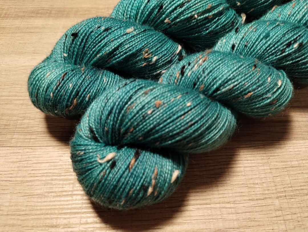 SPRUCE Handdyed BFL Tweed Yarn Light Fingering Weight 85 - Etsy