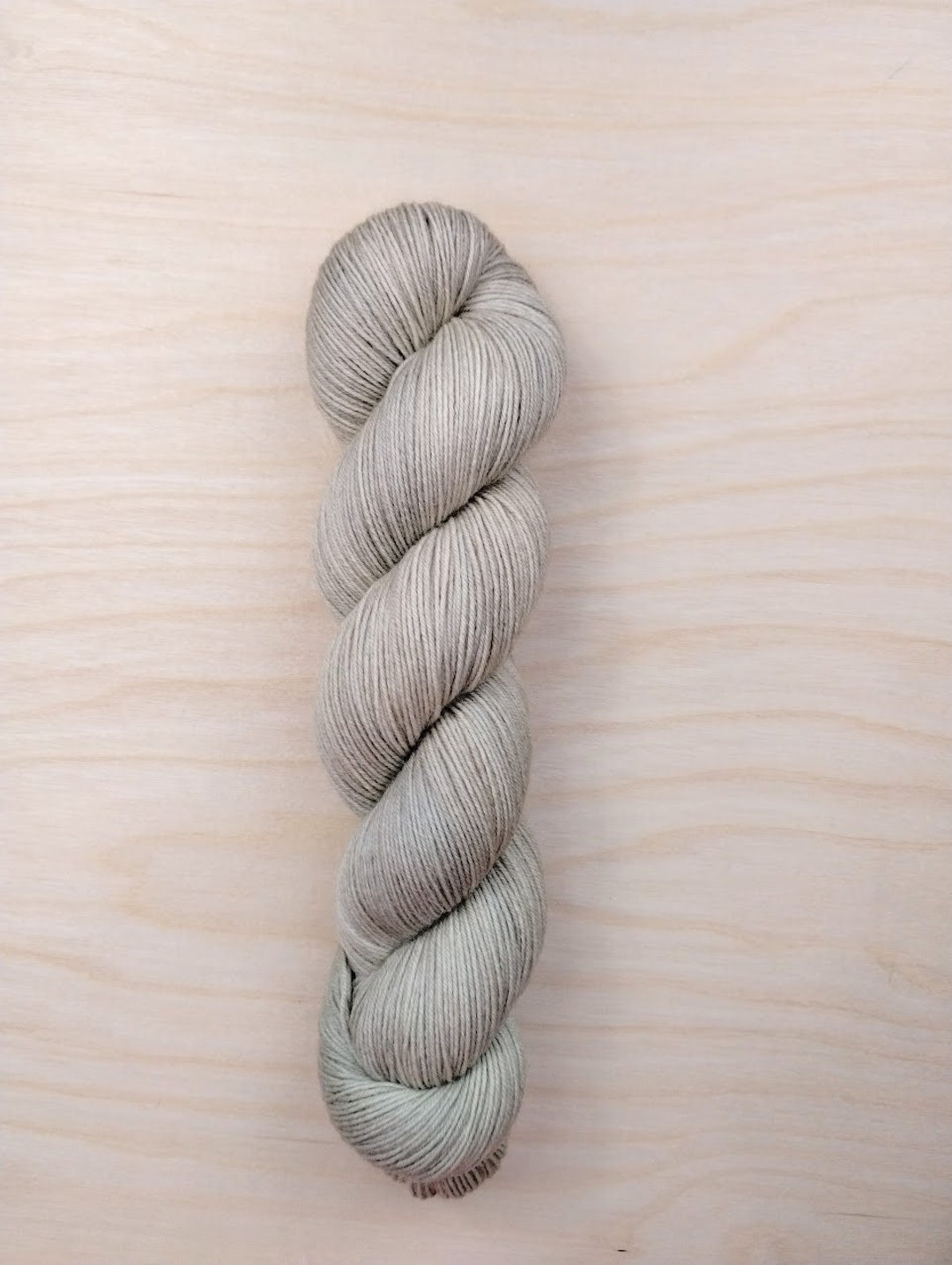 GREIGE - Handdyed Tonal Yarn, Soft Grey/beige Tonal, Fingering/sock ...