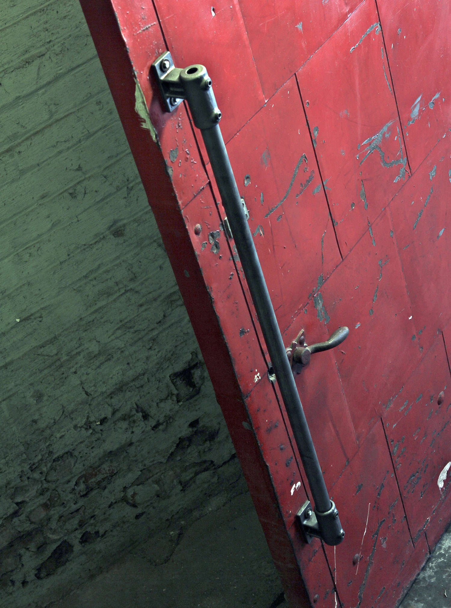 Washington Industrial Dark Steel Pipe Door Pull Handle - Bespoke ...