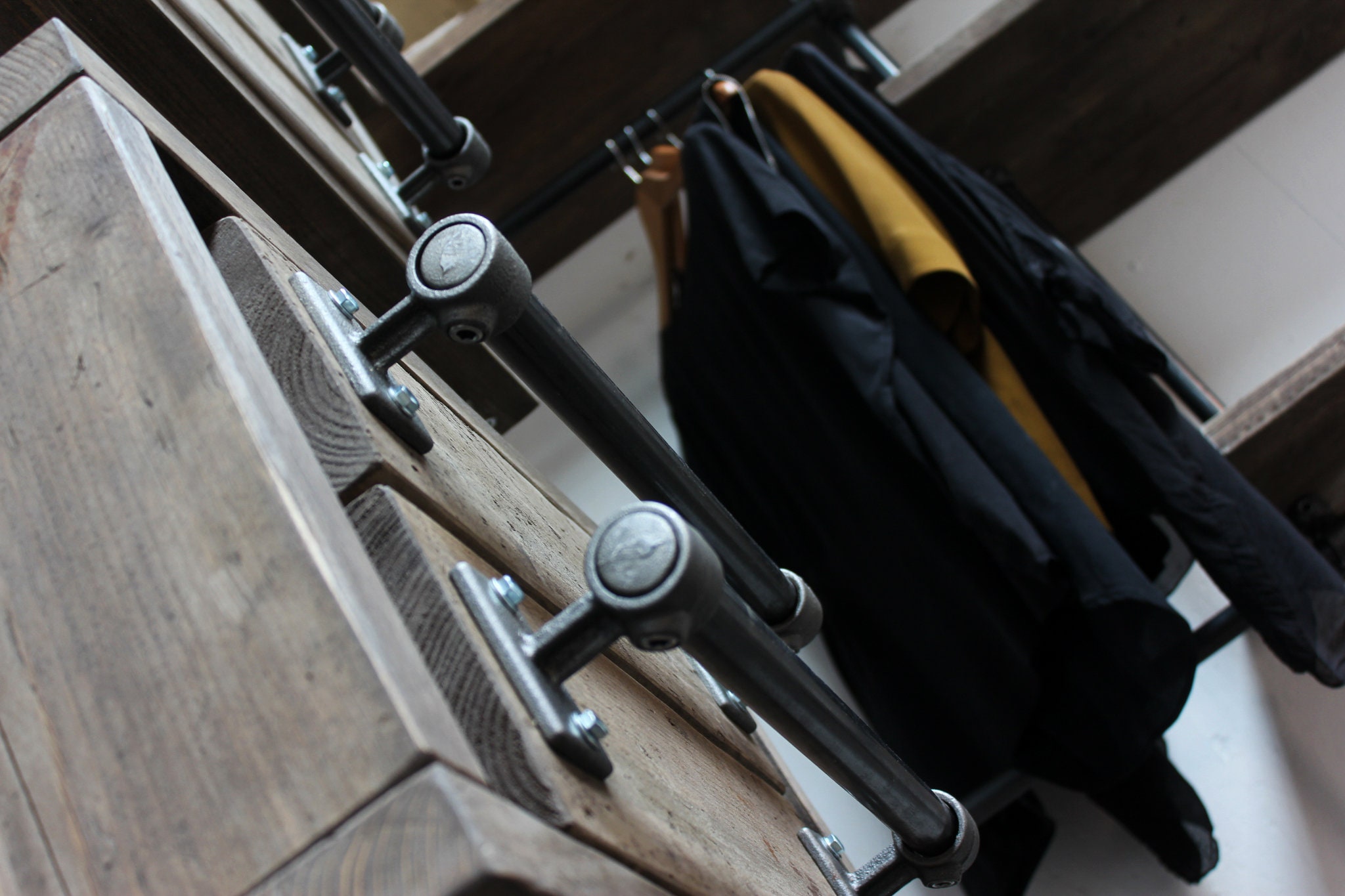 Stefan Reclaimed Scaffolding Board and Dark Steel Pipe 3 Sided ...