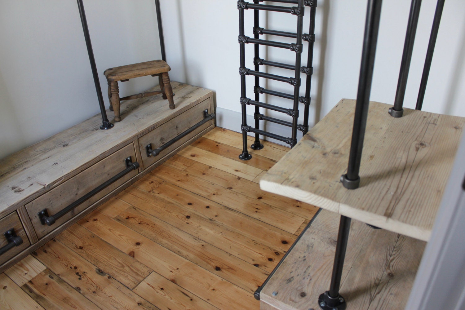 Sorrenti Reclaimed Scaffolding Board and Dark Steel Pipe 3 Sided ...