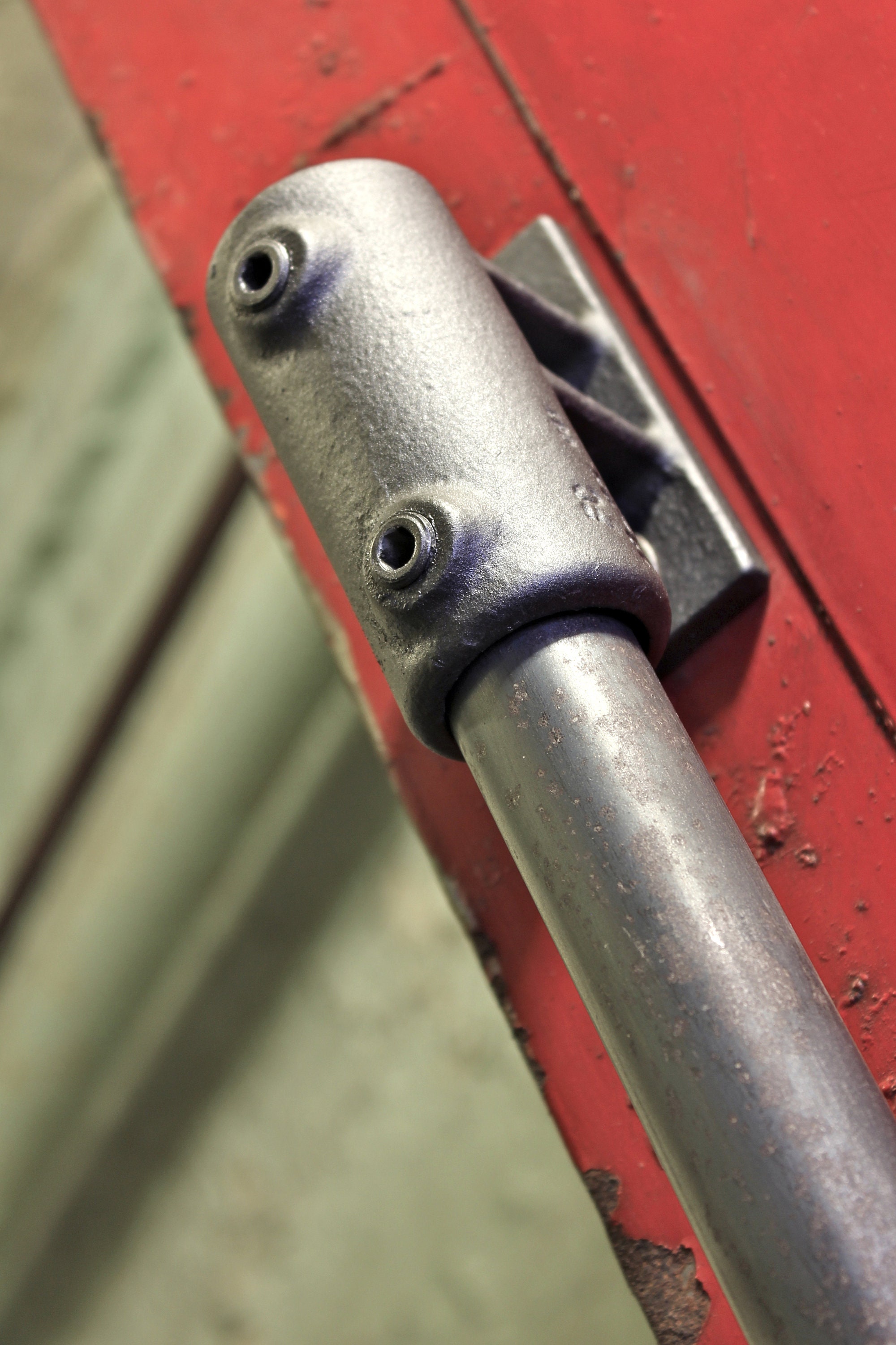 Washington Industrial Dark Steel Pipe Door Pull Handle - Bespoke ...