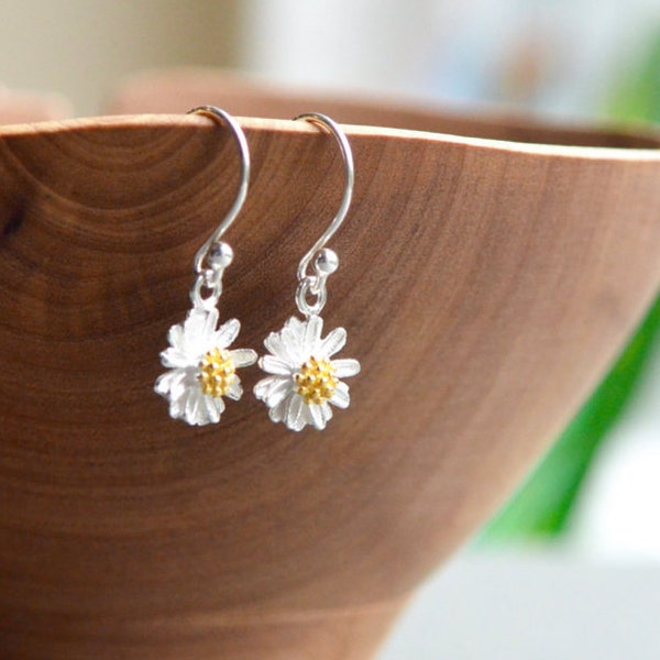 Daisy Earrings - Etsy