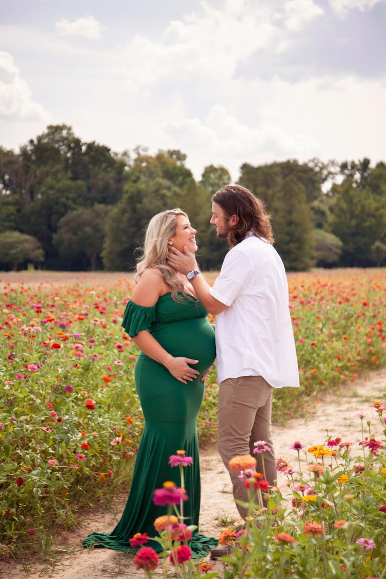 Ultimate Couple's Posing Guide: 50 Creative & Intimate Pose Prompts for ...