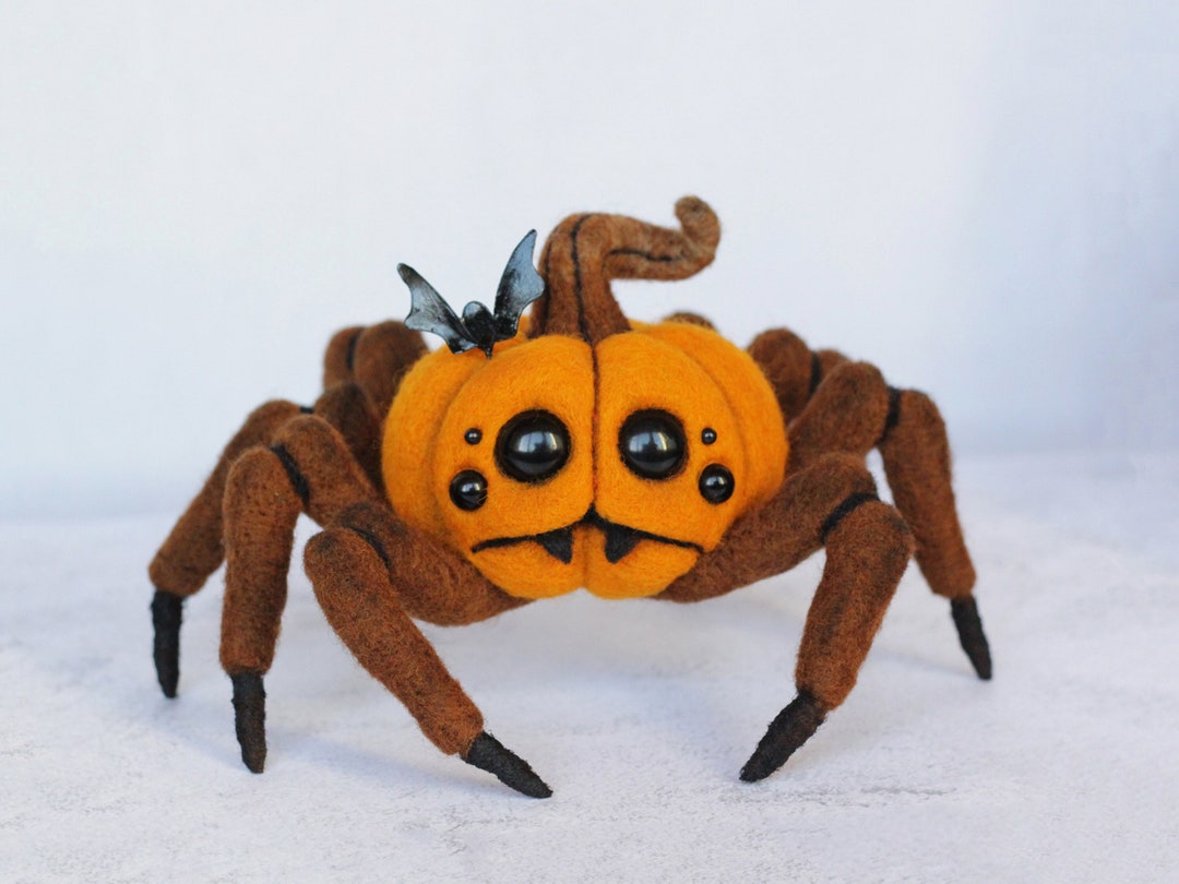 Needle Felted Halloween Pumpkin Spider: Spooky, Wool Decor, Creepy ...