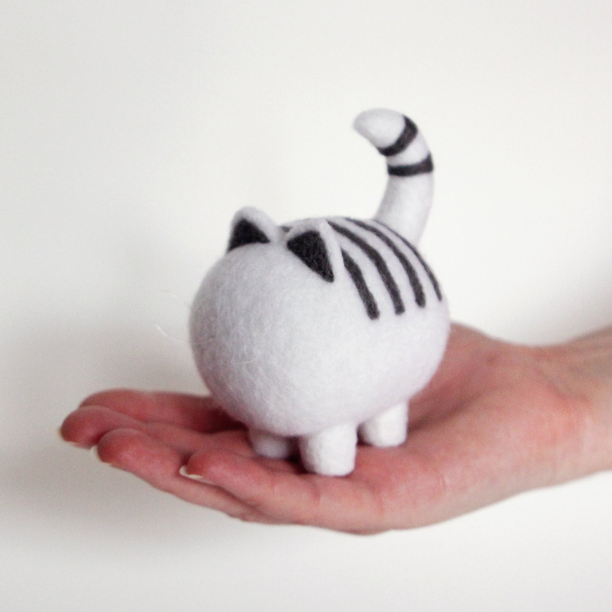 One Tabby Cat Cat Lover Gift Cute Desk Accessories Needle | Etsy