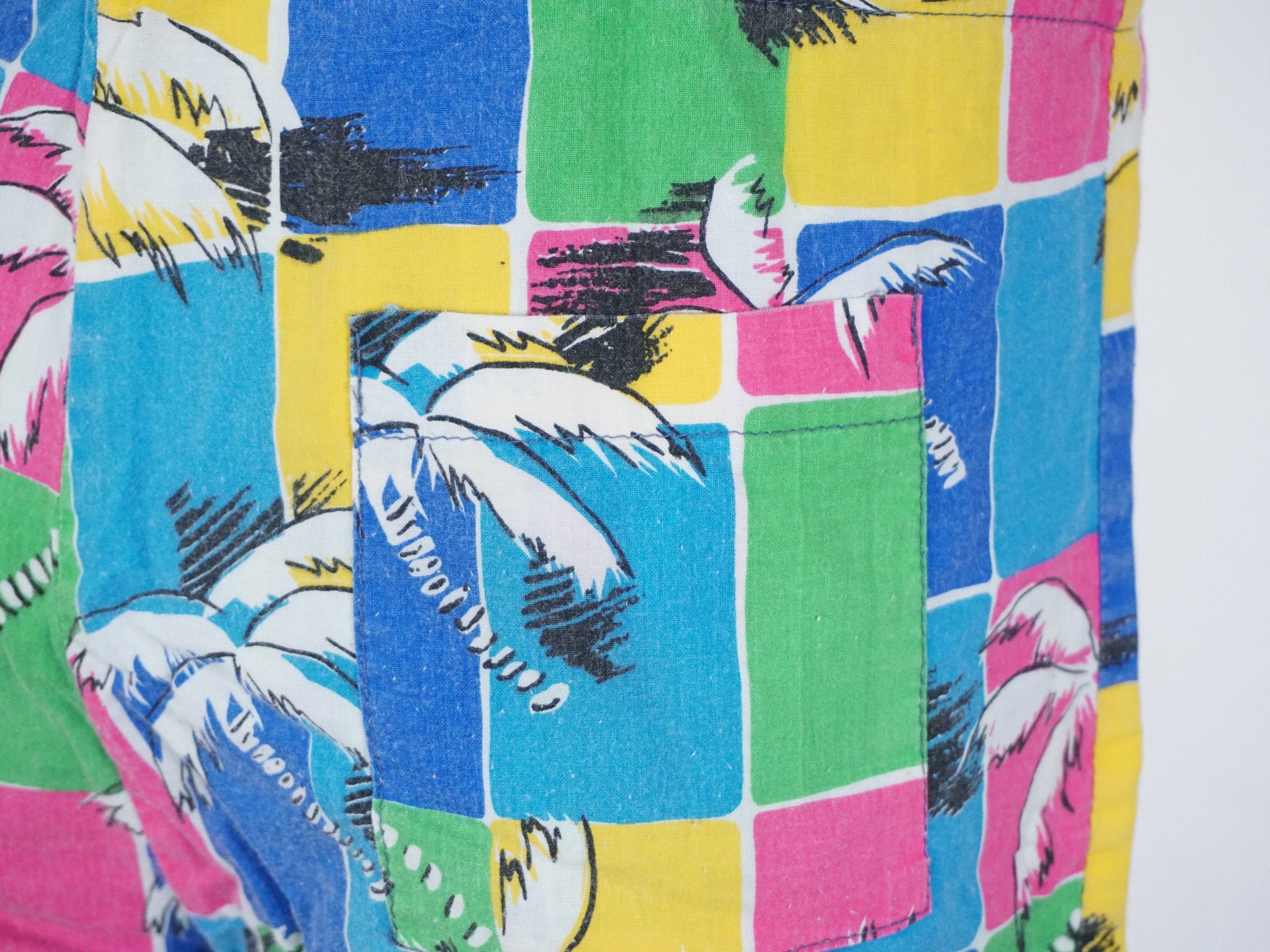 Vintage Reversible Palm Tree Beach Geometric Pop Wacky Surf Drawstring ...