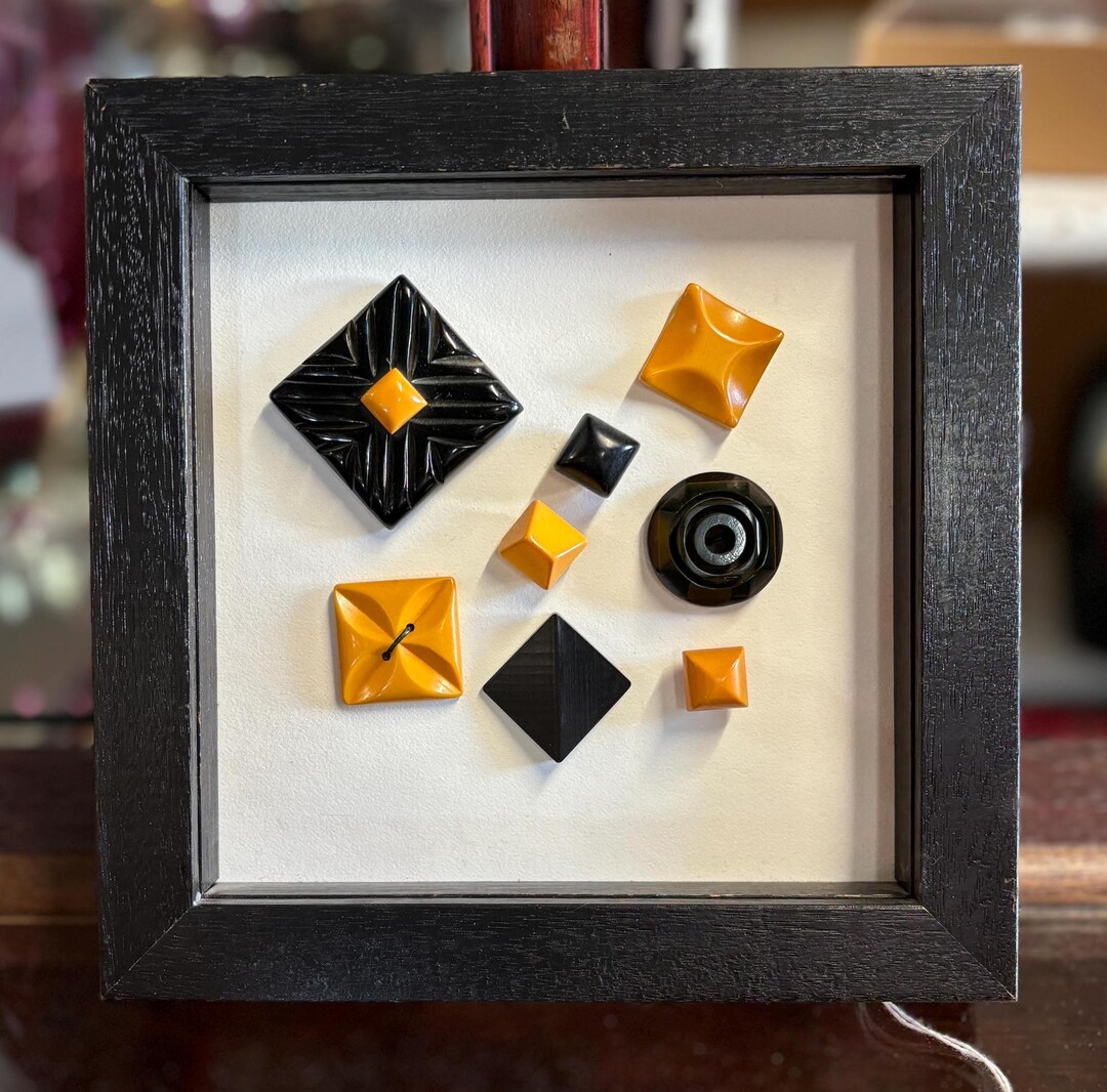 Beautiful Set of 8 Black and Yellow Vintage Bakelite Buttons in Thick ...