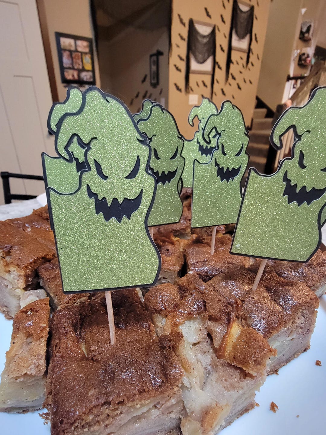 Oogie Boogie Cupcake Toppers, Nightmare Christmas Party Decor ...