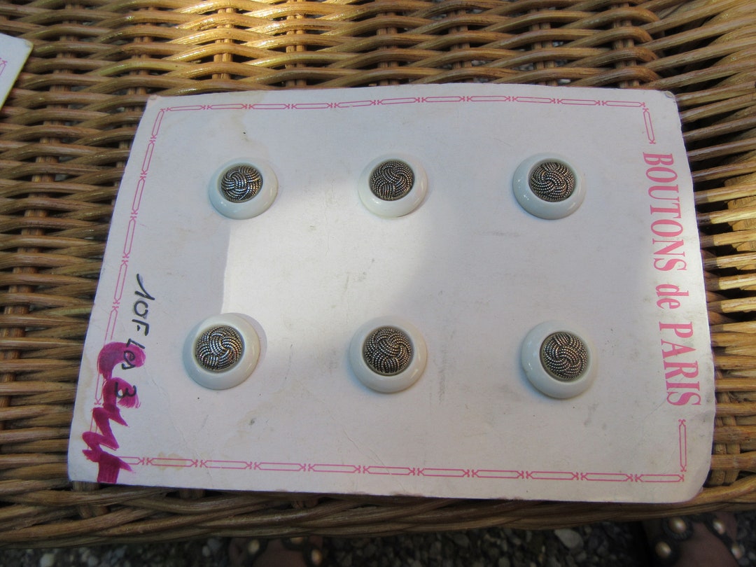 Lot of 6 Beautiful White and Metal Buttons, Interlaced Diameter 0.82 on ...