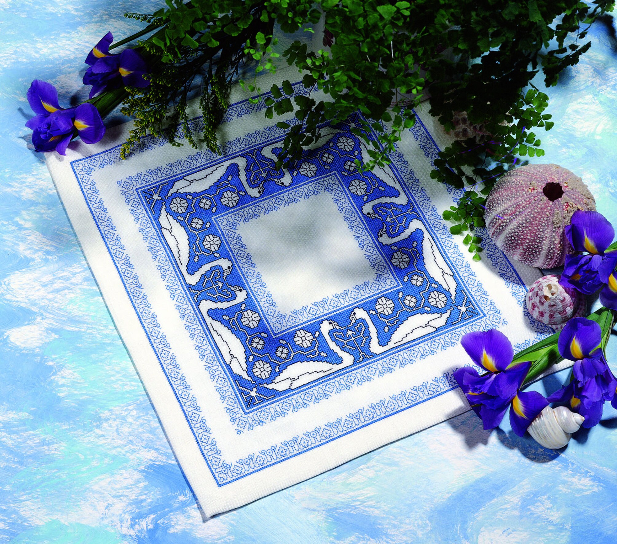 Assisi embroidery 'Swan Duet' | Etsy