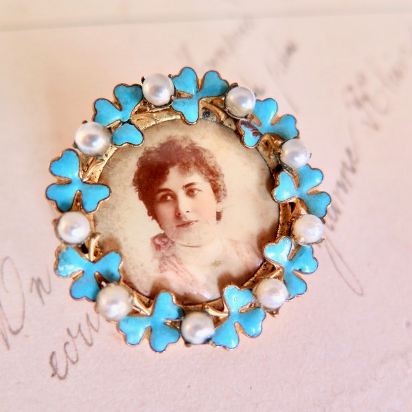 Lady Portrait Brooch - Etsy