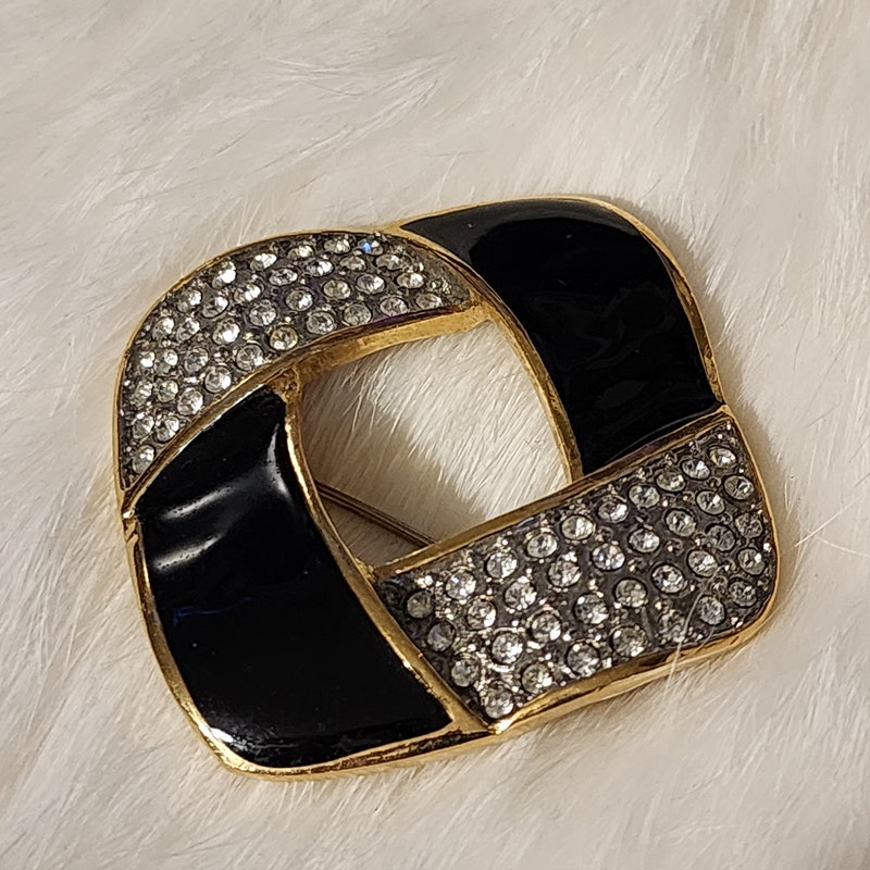 Butler Brooch - Etsy