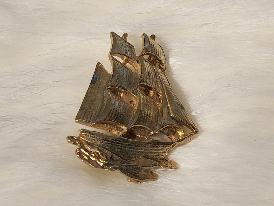 Vintage Sailboat Brooch in Antique Gold Tone, Pirate Ship Brooch ...